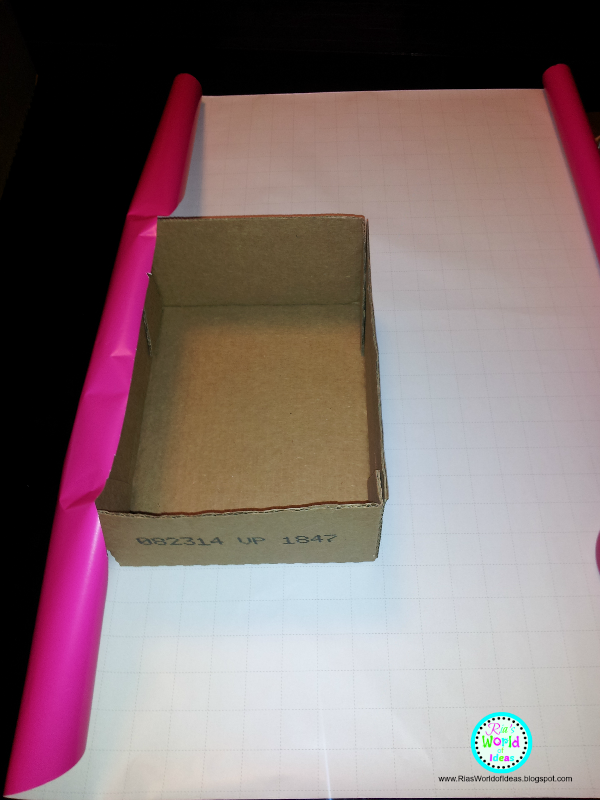 Ria's World of Ideas: DIY Pretty Baskets (Ramen Noodle Boxes)