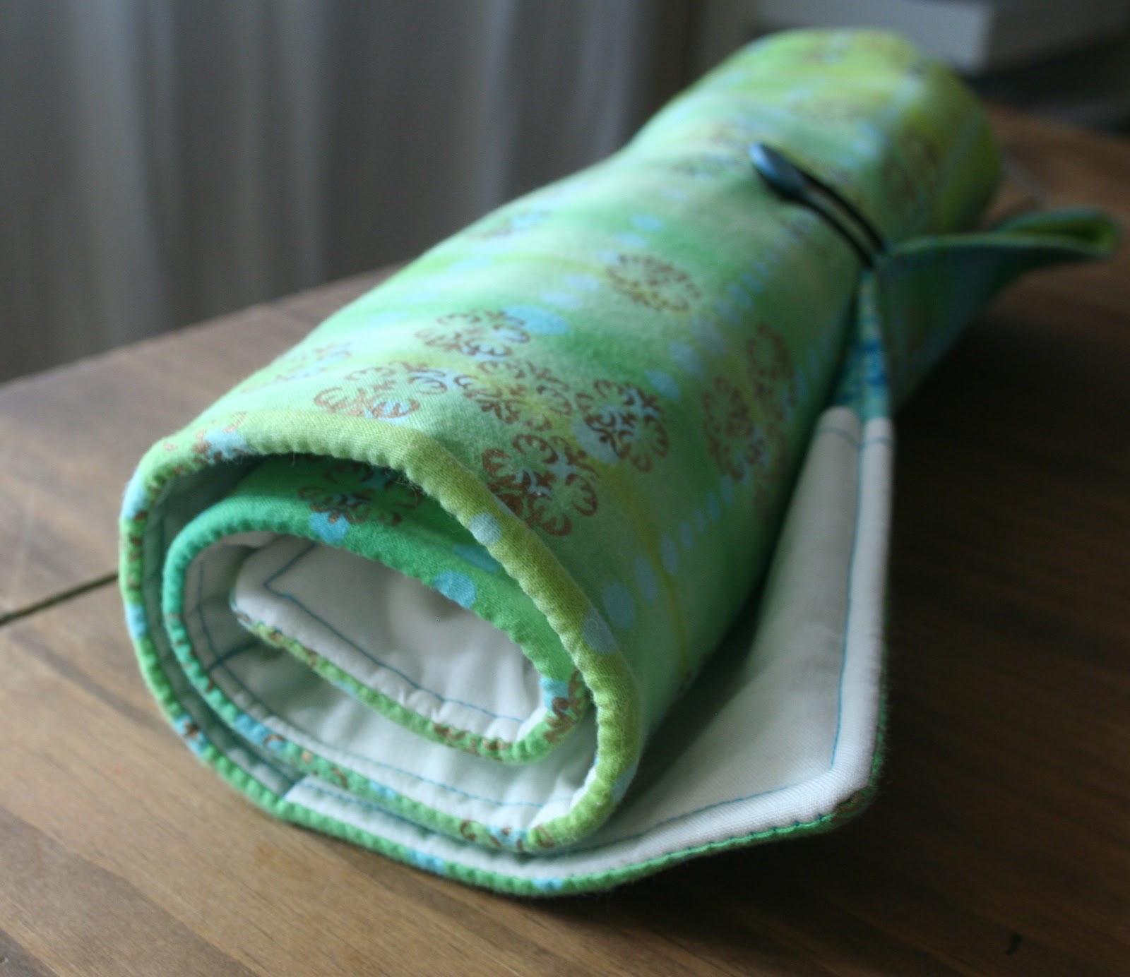 Sewtastically Made: Knitting Needle Roll
