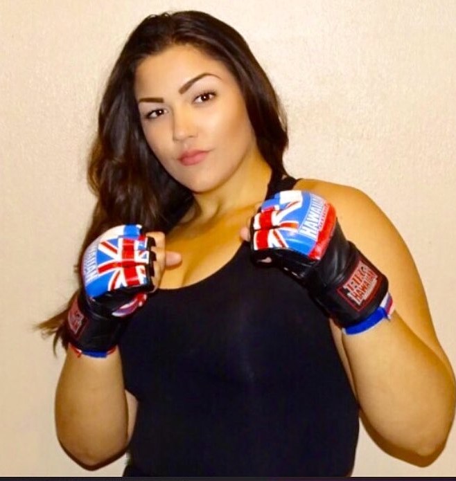 Non Stop WMMA: Maura Tynanes defeats Avril Straub