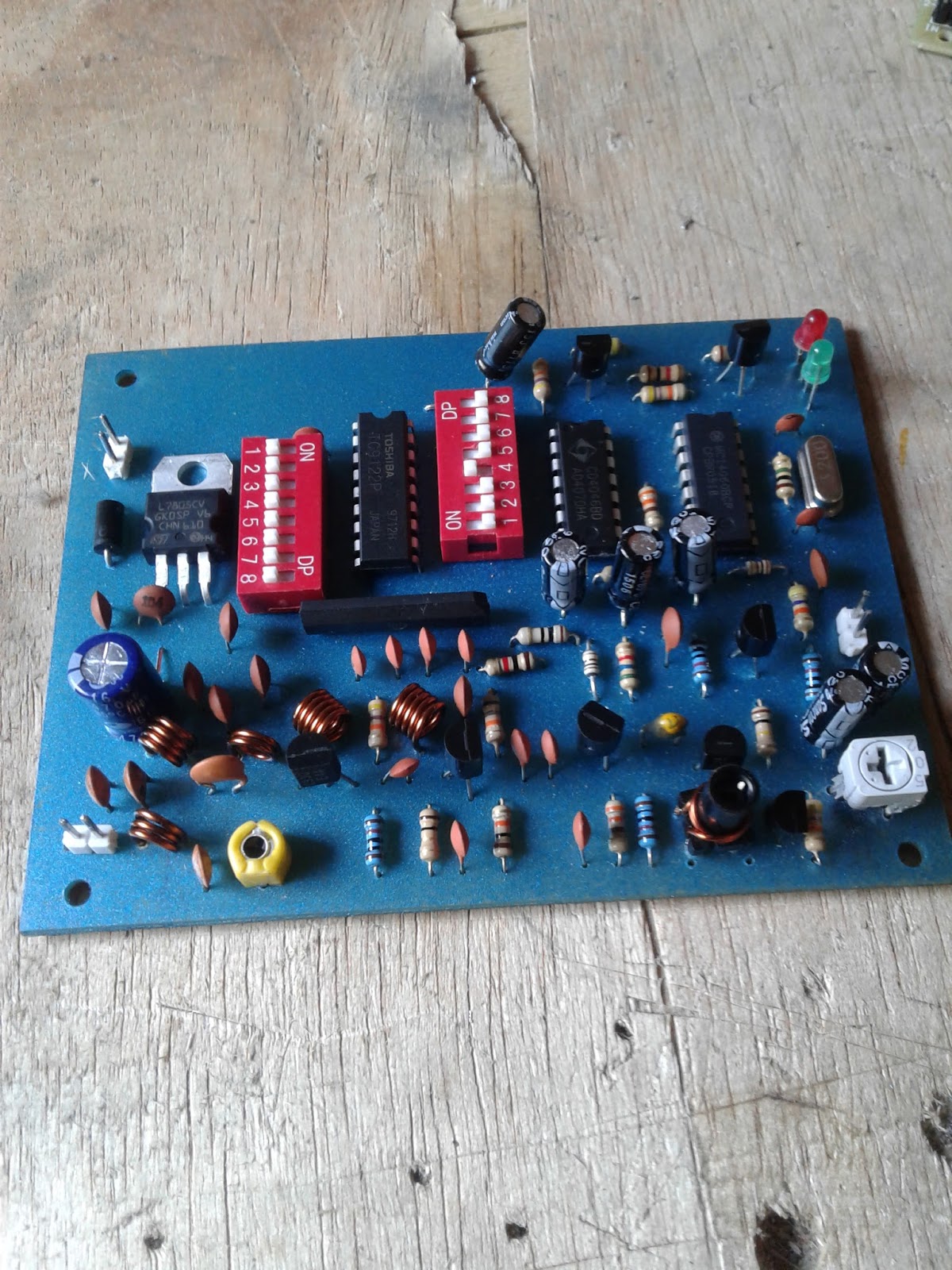 Pemancar FM Murah: Rangkaian Pemancar FM C930 modif ke C1970