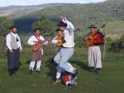 LUCIANO GAGO ROSZKOWSKI: Os Birivas