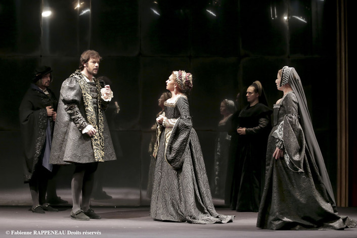 Théâtre : La Louve de Daniel Colas - Avec Béatrice Agenin, Gaël ...