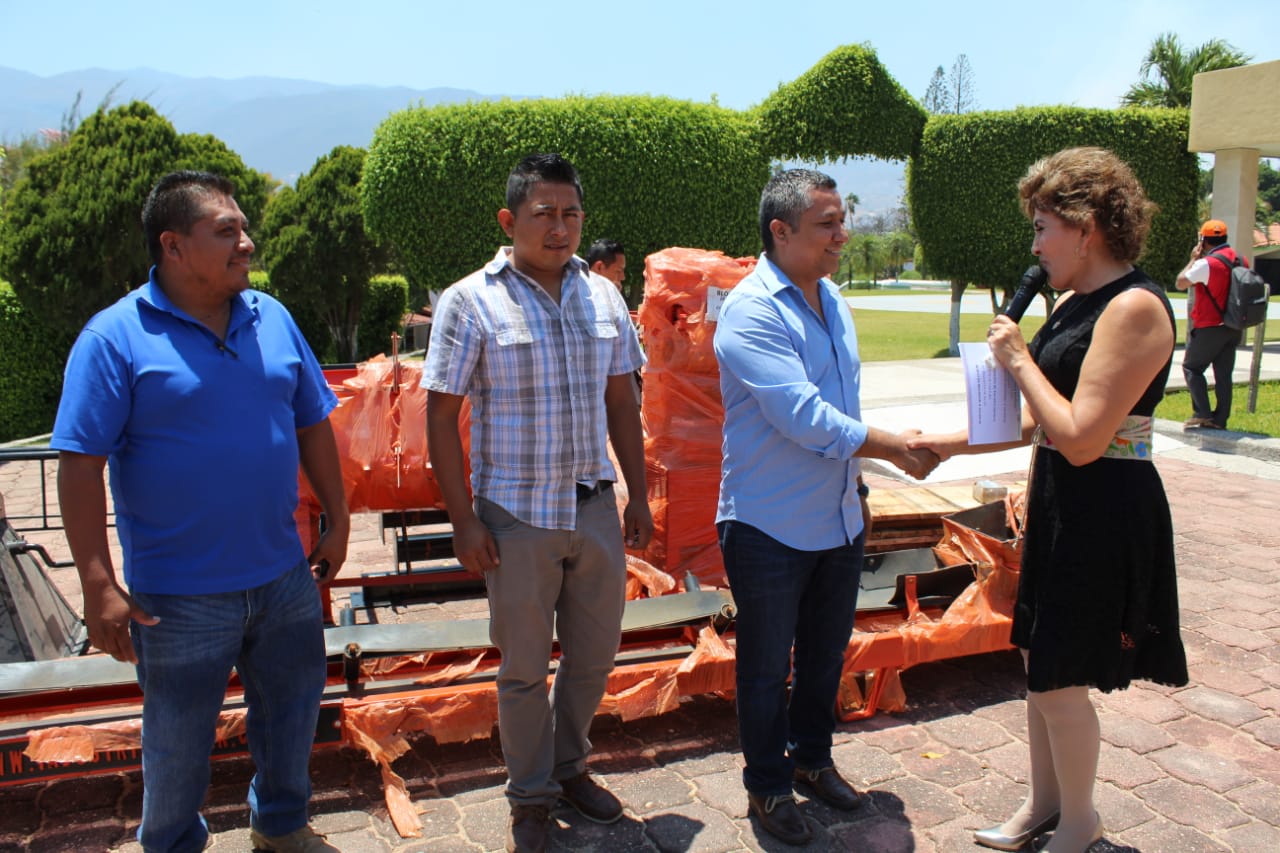 GCP: LOS GRUPOS VULNERABLES FUNDAMENTALES ES MI COMPROMISO DE GOBIERNO: ASTUDILLO FLORES.