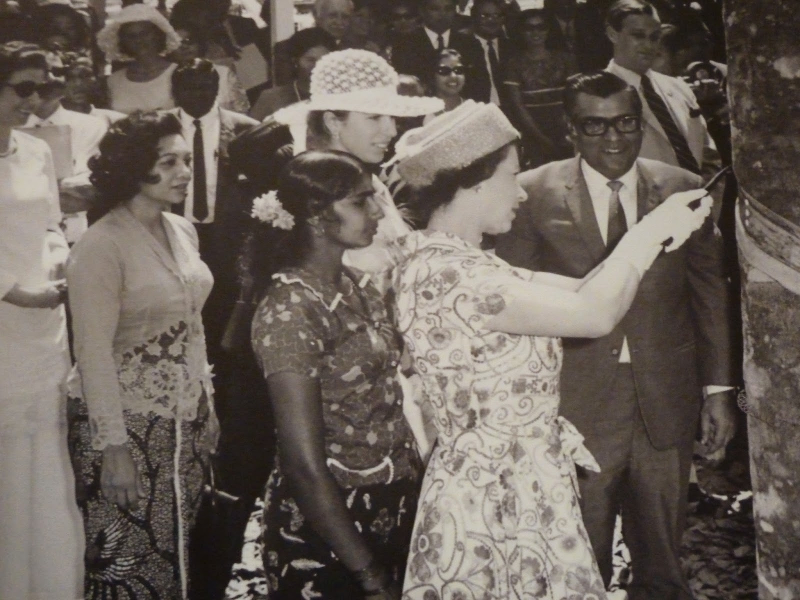 Kee Hua Chee Live!: HER EXCELLENCY VICKI TREADELL THE NEW AND FIRST ...