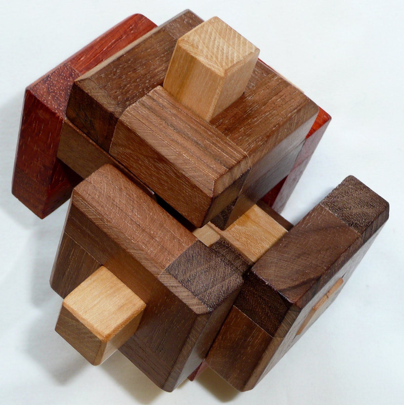 PuzzleMad: Knobby Burr From Wood Wonders