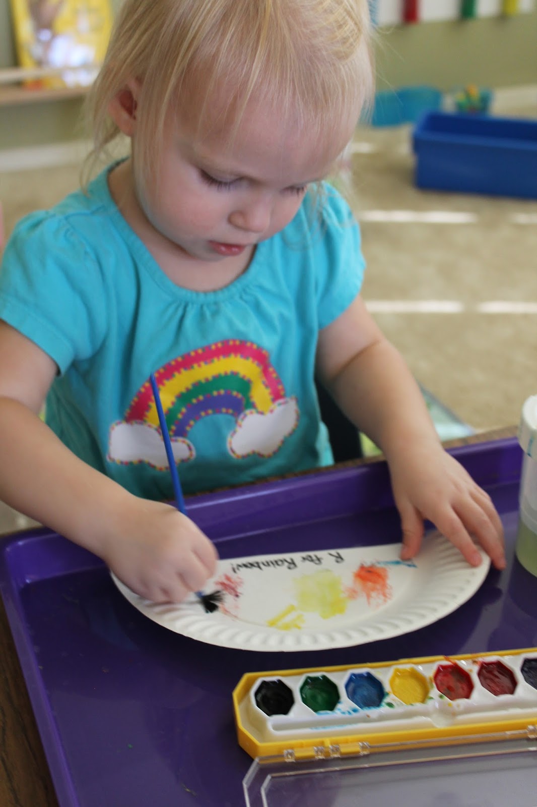 Apples 4 Bookworms: Playschool: Rainbow of Colors!