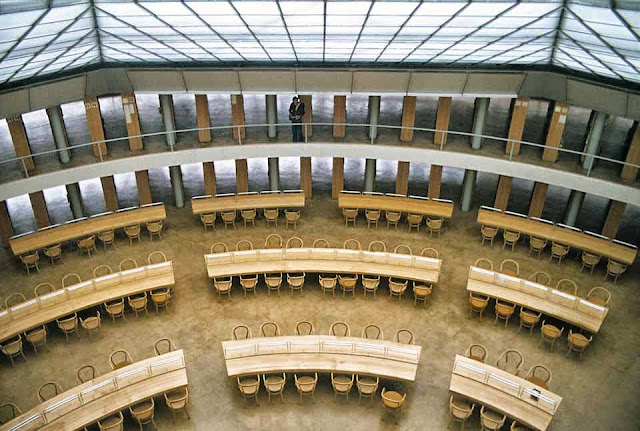 Facultad de Historia de Cambridge | James Stirling | Biblioteca ...