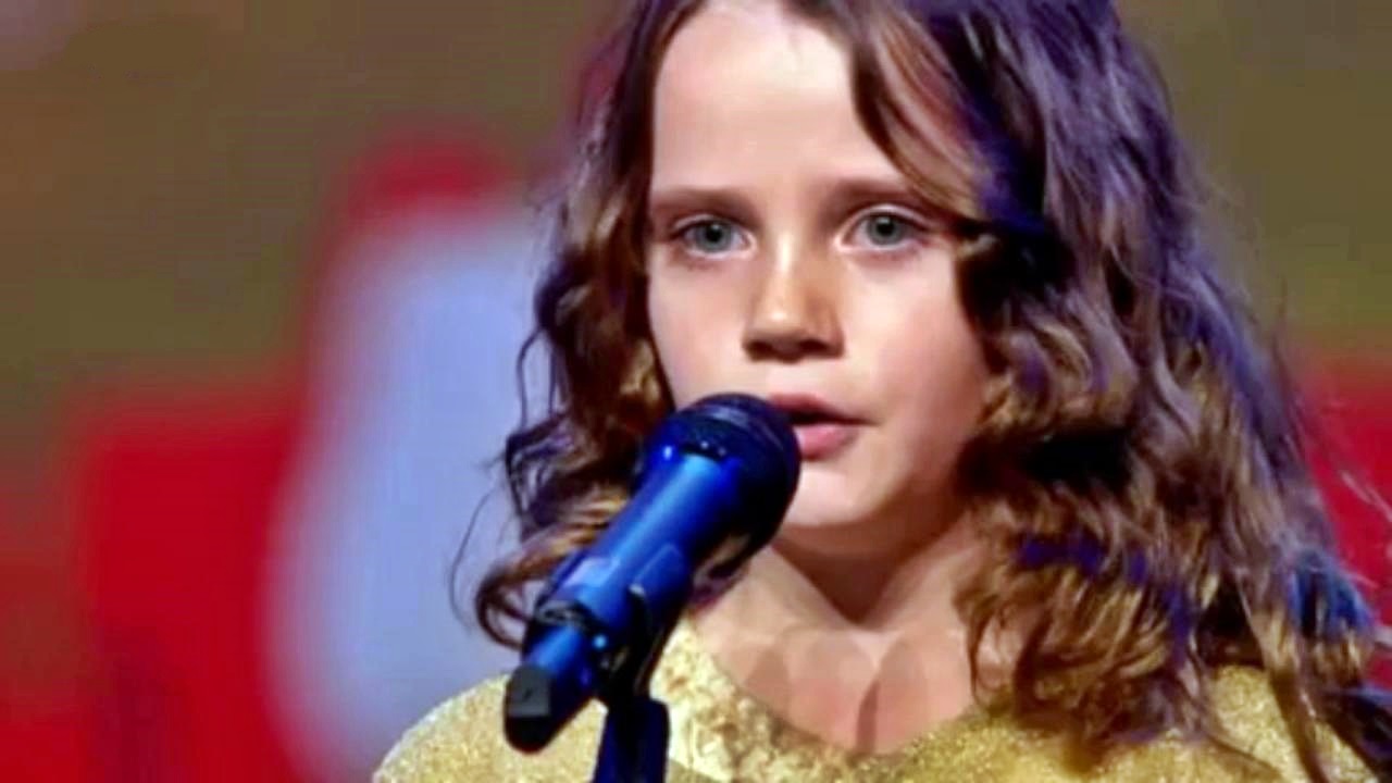 A TROCHE Y MOCHE (BLOGGING IN THE WIND): AMIRA, UNA PERLA EN EL OCÉANO ...