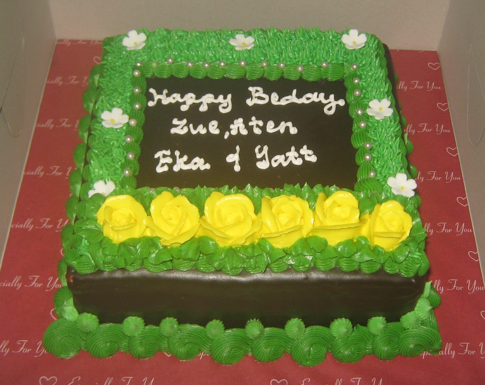 Noras Cake House Di Rawang. Tempahan Kek Coklat Moist Secara Online ...