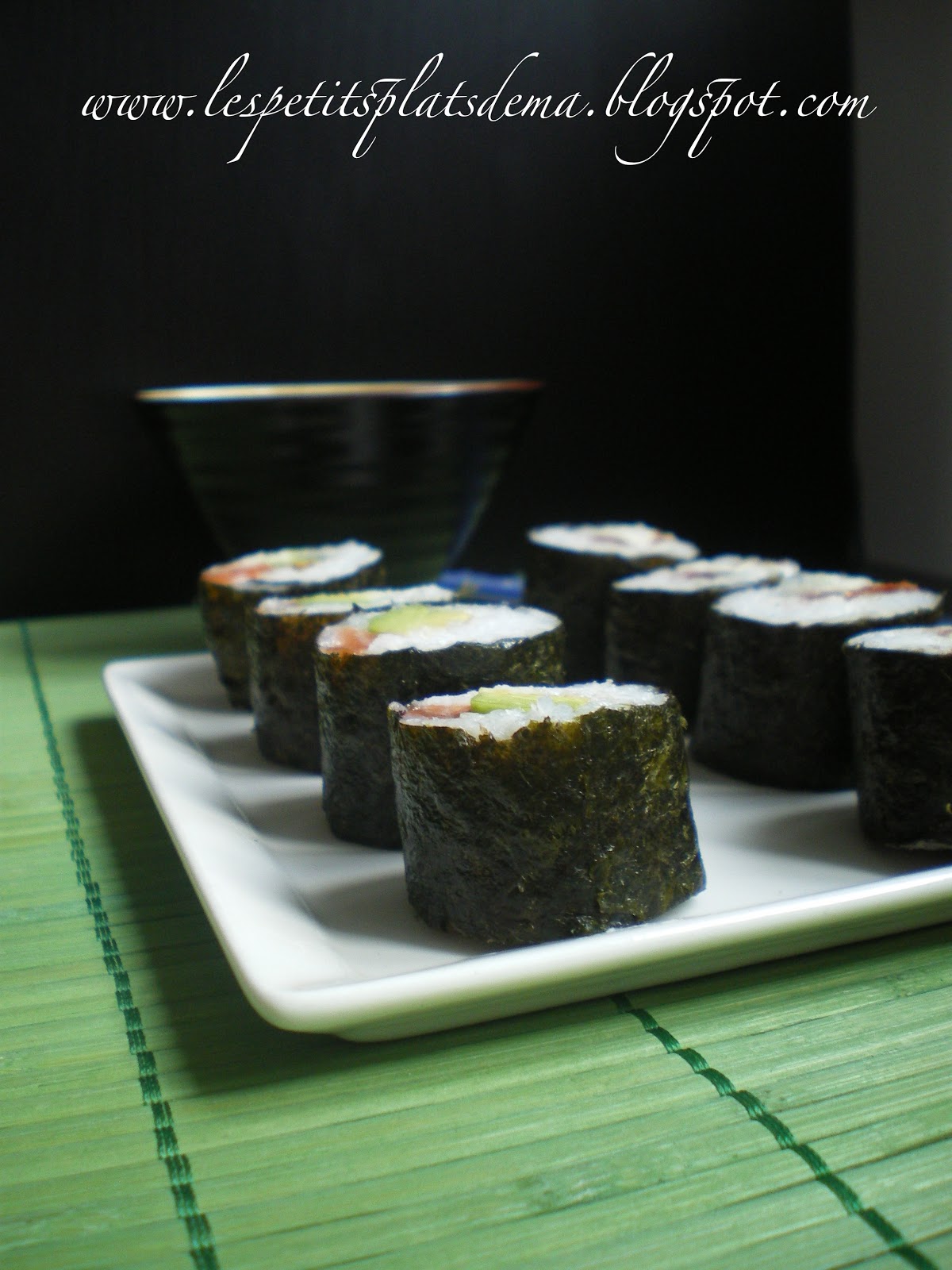 LeS PeTiTs PlAtS D'EmA: Makis saumon/avocat et makis thon/chèvre/tomate