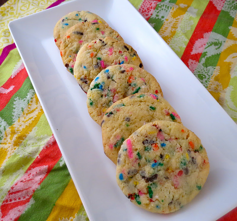 Blonde in the Kitchen: Confetti Cookies