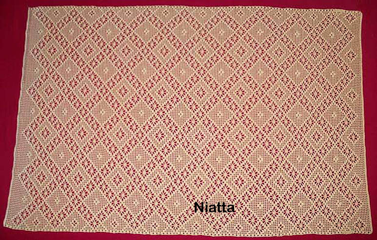 Th E crochet: Spider Stitch Filet Crochet Curtain