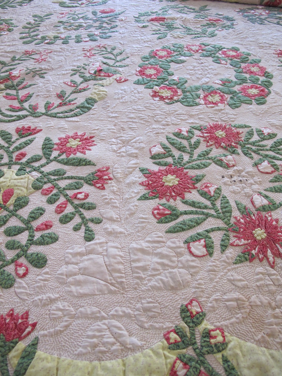 Baltimore Garden Quilts: The Antique Baltimore Garden Quilt