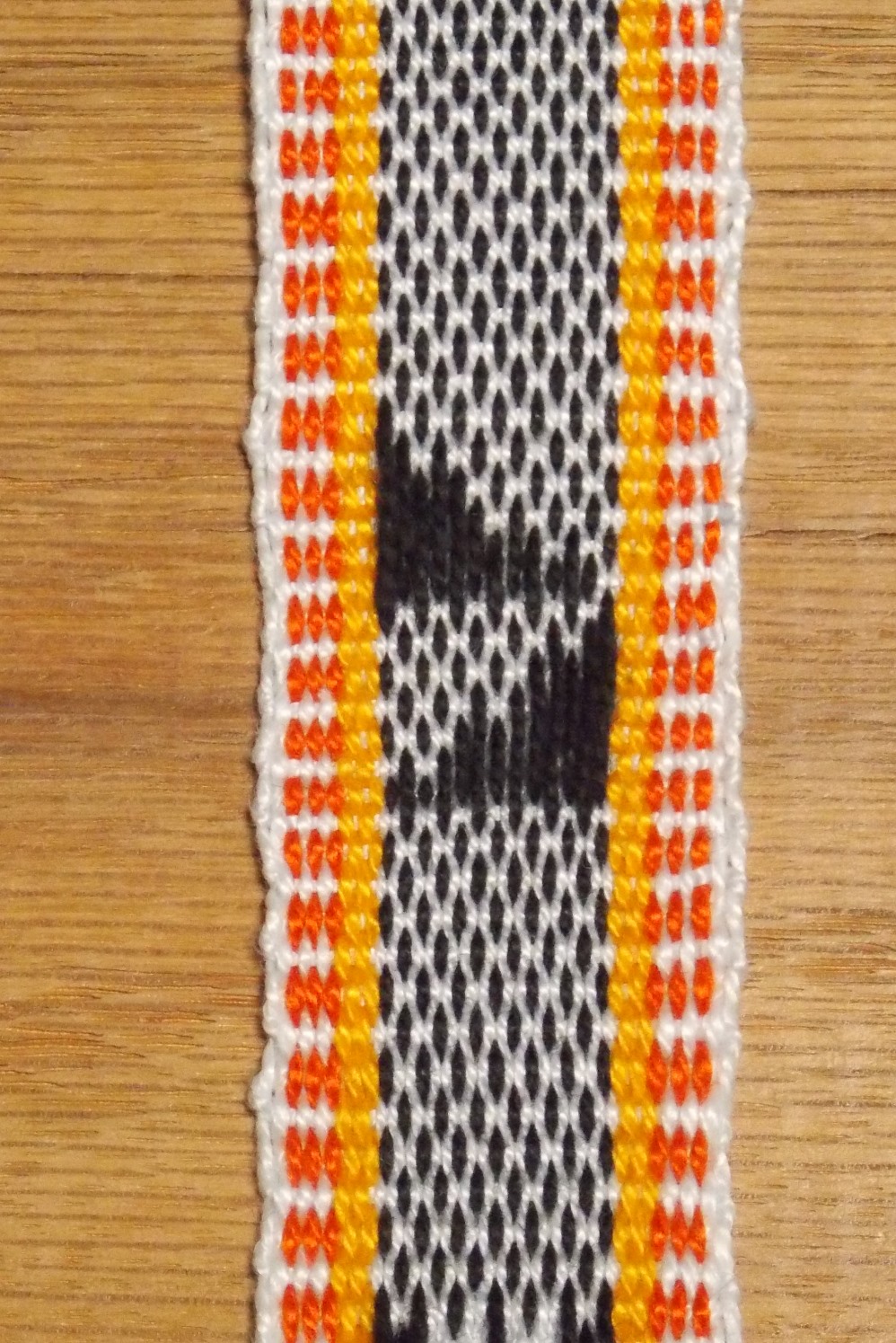 WEAVING FOR FUN: Inkle Loom Pick-up