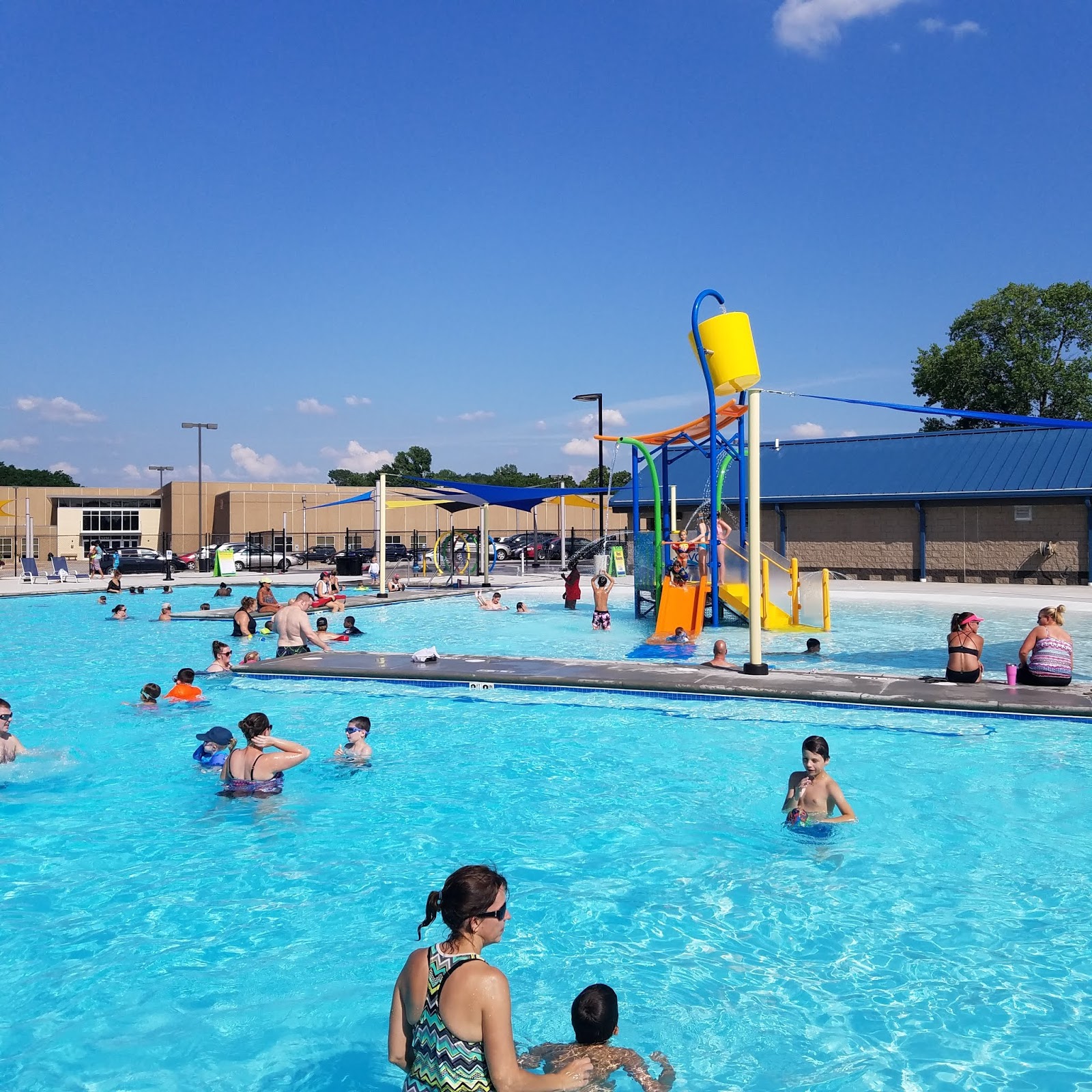 Play St. Louis: The Cove at St. Peters Pool, St. Peters