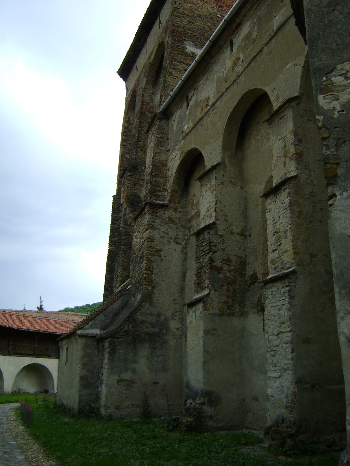 Ştiinţă pentru toţi: Biserica fortificată din Valea Viilor Jud. Sibiu