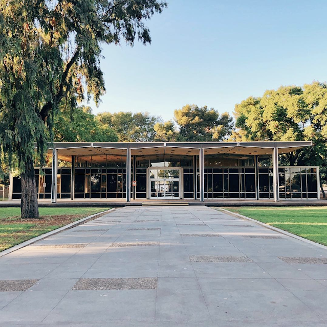 Hunt Library | William Pereira