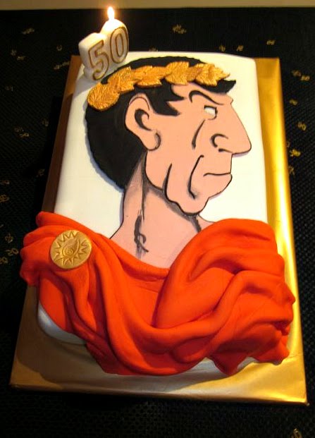 Perth Epic Cakes: To create your personalised cake, choose between: