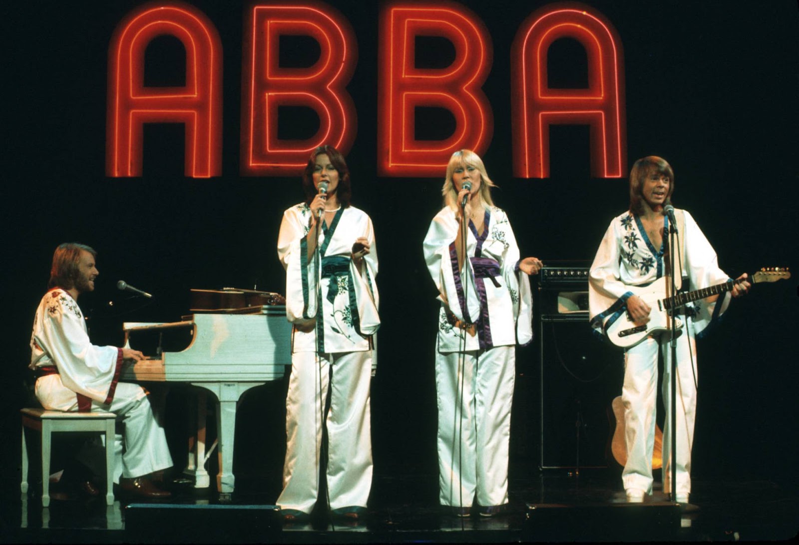 CELEBRATED NEWS: ABBA SE REÚNE DEPOIS DE 35 ANOS PARA GRAVAR DUAS NOVAS ...