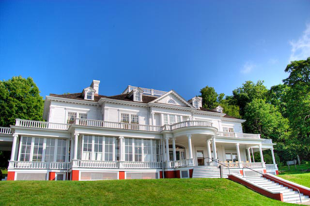 History Goes Bump In The Night: HGB Podcast, Ep. 62 - Moses Cone Manor