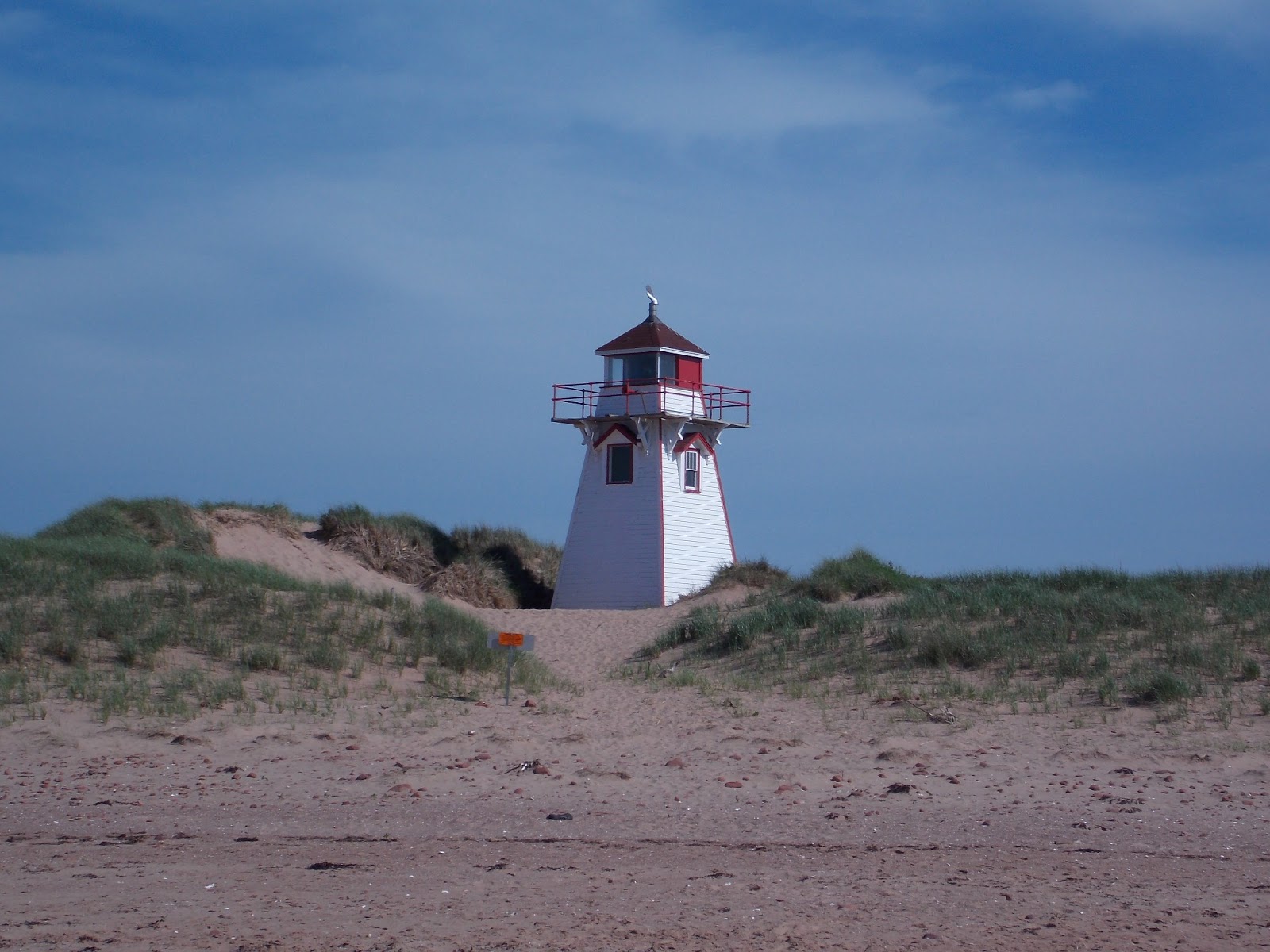 Voyage to Prince Edward Island: White Sands Hotel and lighthouse on the ...