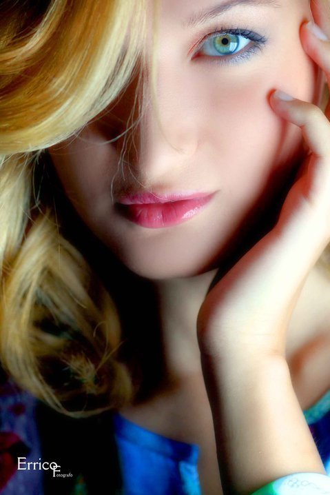 Artisti Modelle Modelli Italia: SUNDAS MODELS