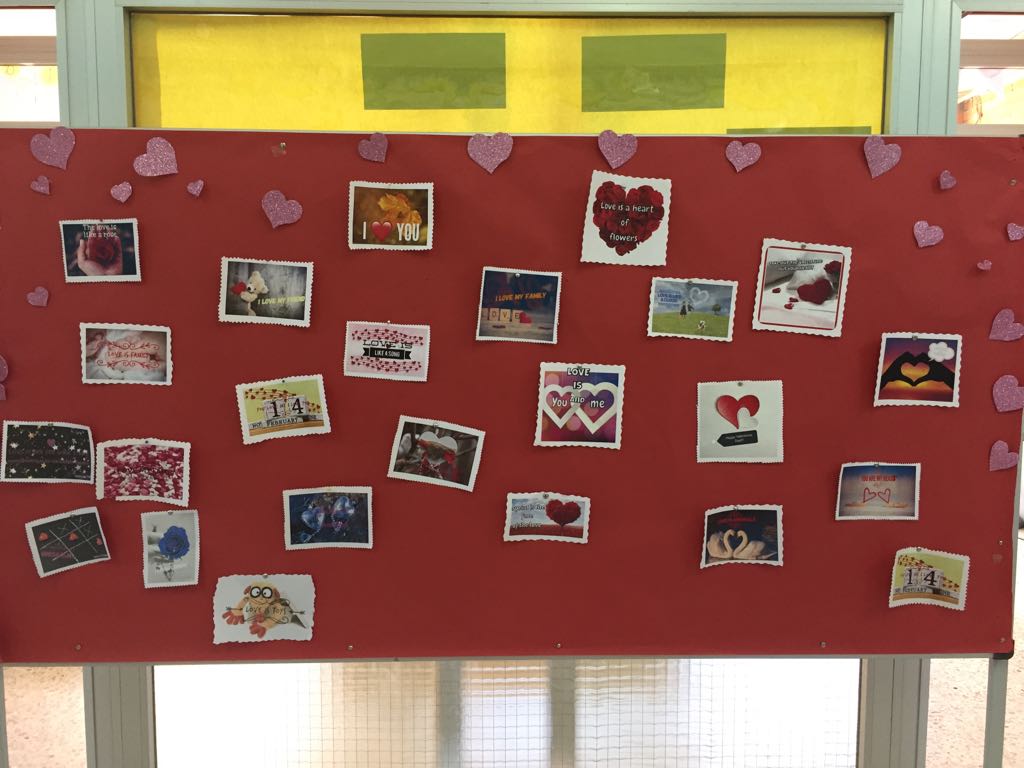 OUR ENGLISH CLASS: Love display at school