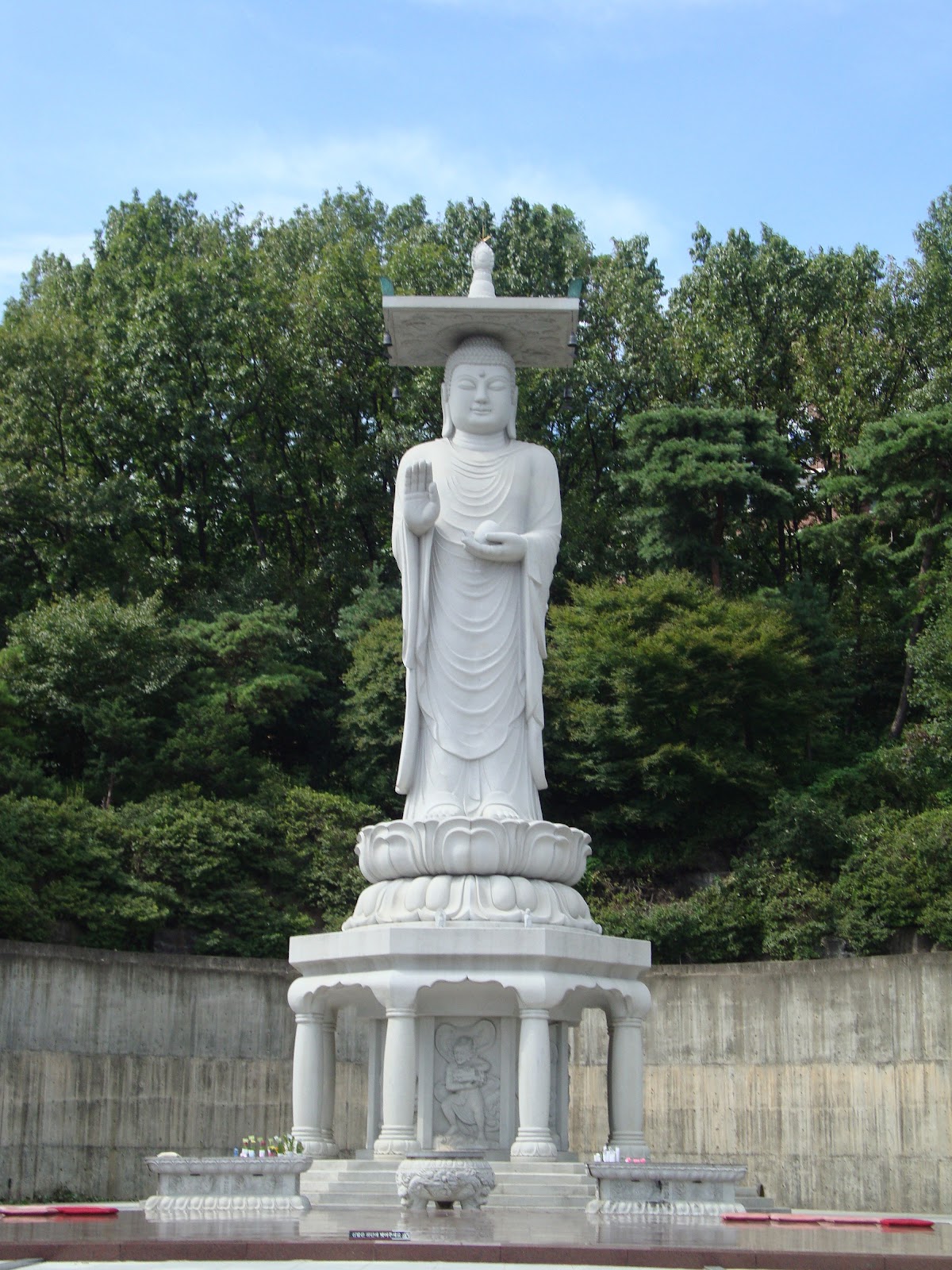 Running Couple - Mission: Seoul: Day 9: Bongeunsa Temple and COEX Mall ...