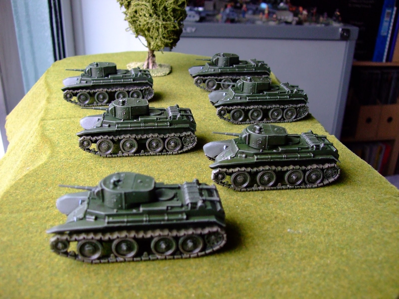 The Angry Lurker: 20mm WW2 BT-7 Soviet Tanks, back to work and Resolutions!