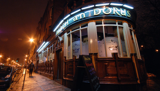 The Bar Biographer: Deoch an Dorus