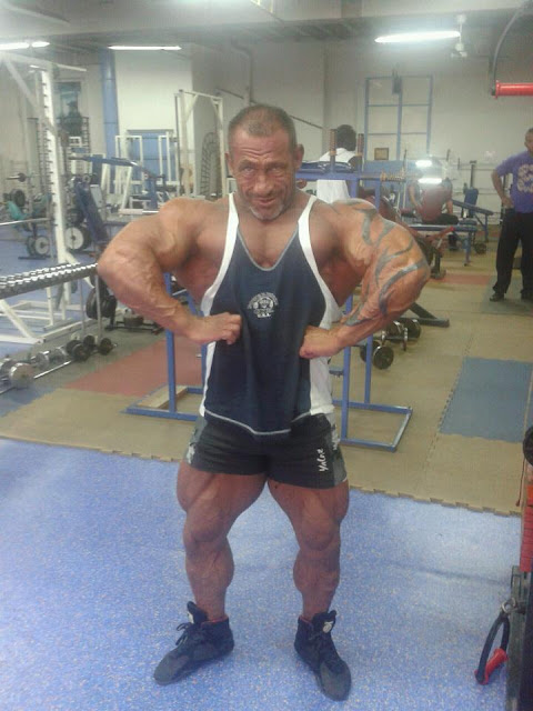 Worldwide Bodybuilders: French daddy Christian Lacoche