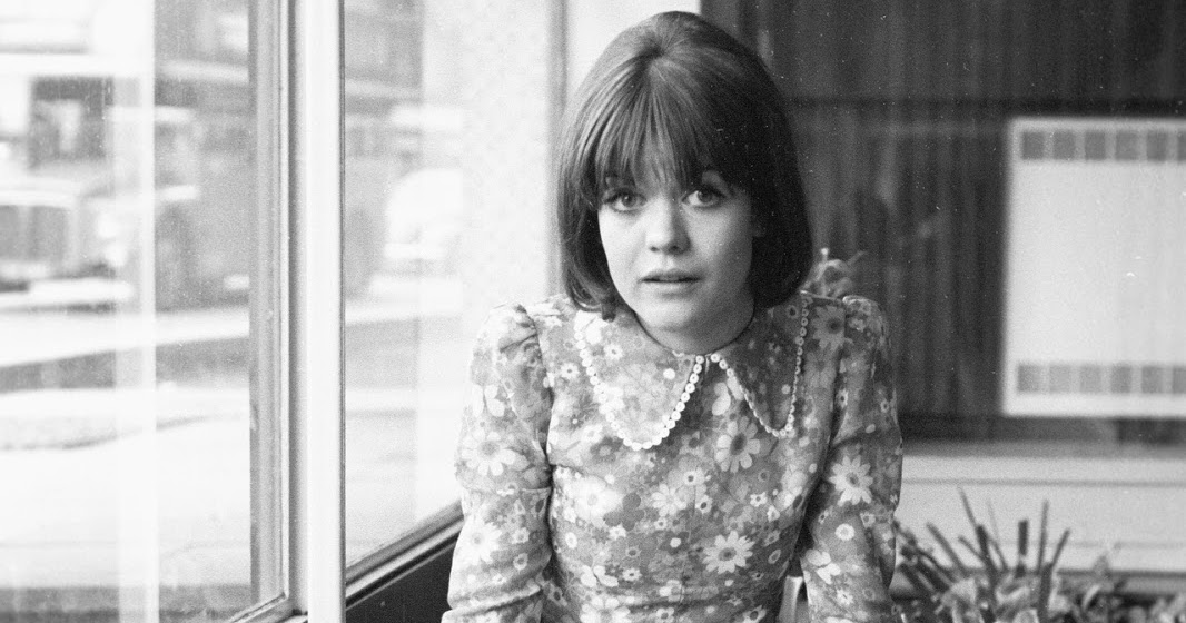 Slice of Cheesecake: Sally Geeson, pictorial