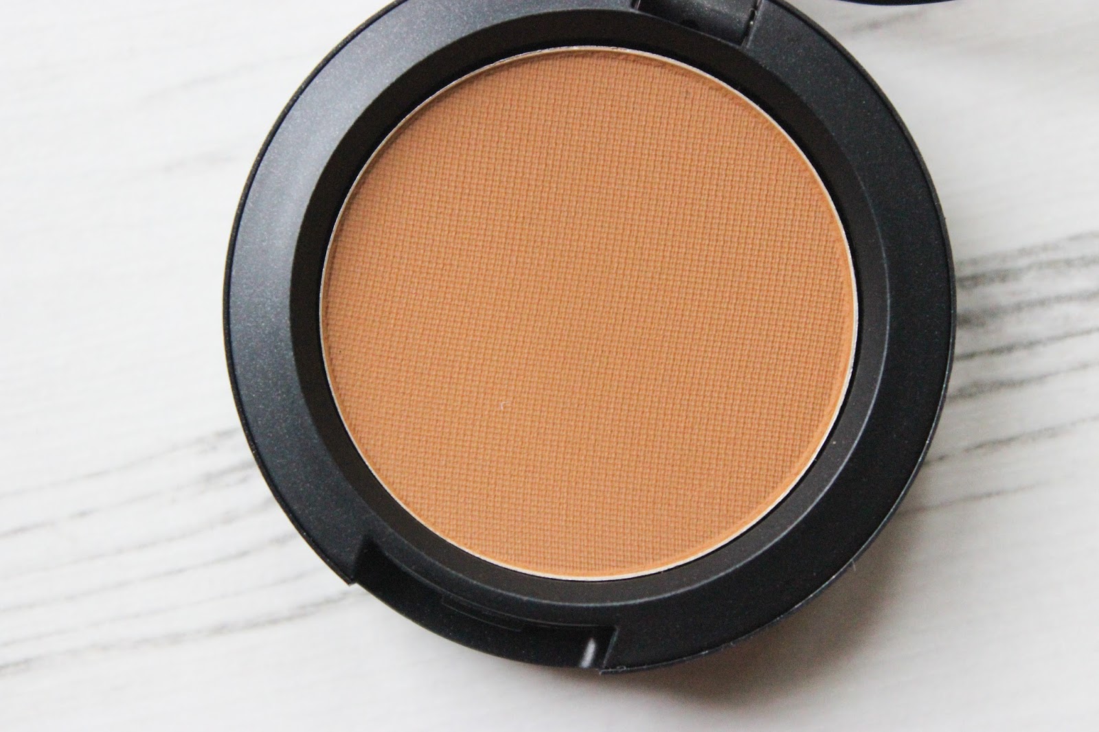 MAC COSMETICS // UNINTERRUPTED PRO LONGWEAR EYE SHADOW - Discoveries Of ...