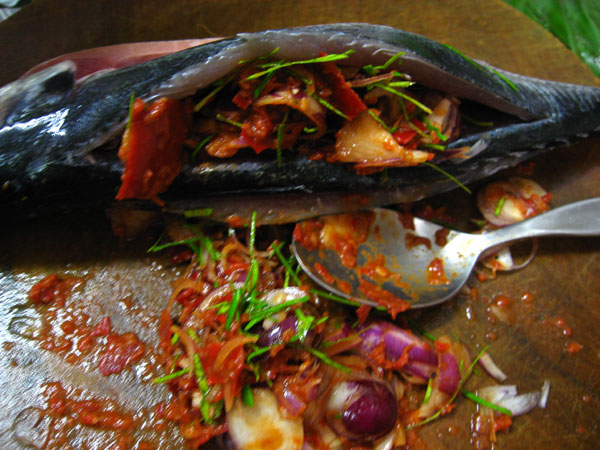 Elinluv's Tidbits Corner: Oven Grilled Fish With Kaffir Lime Leaves ...
