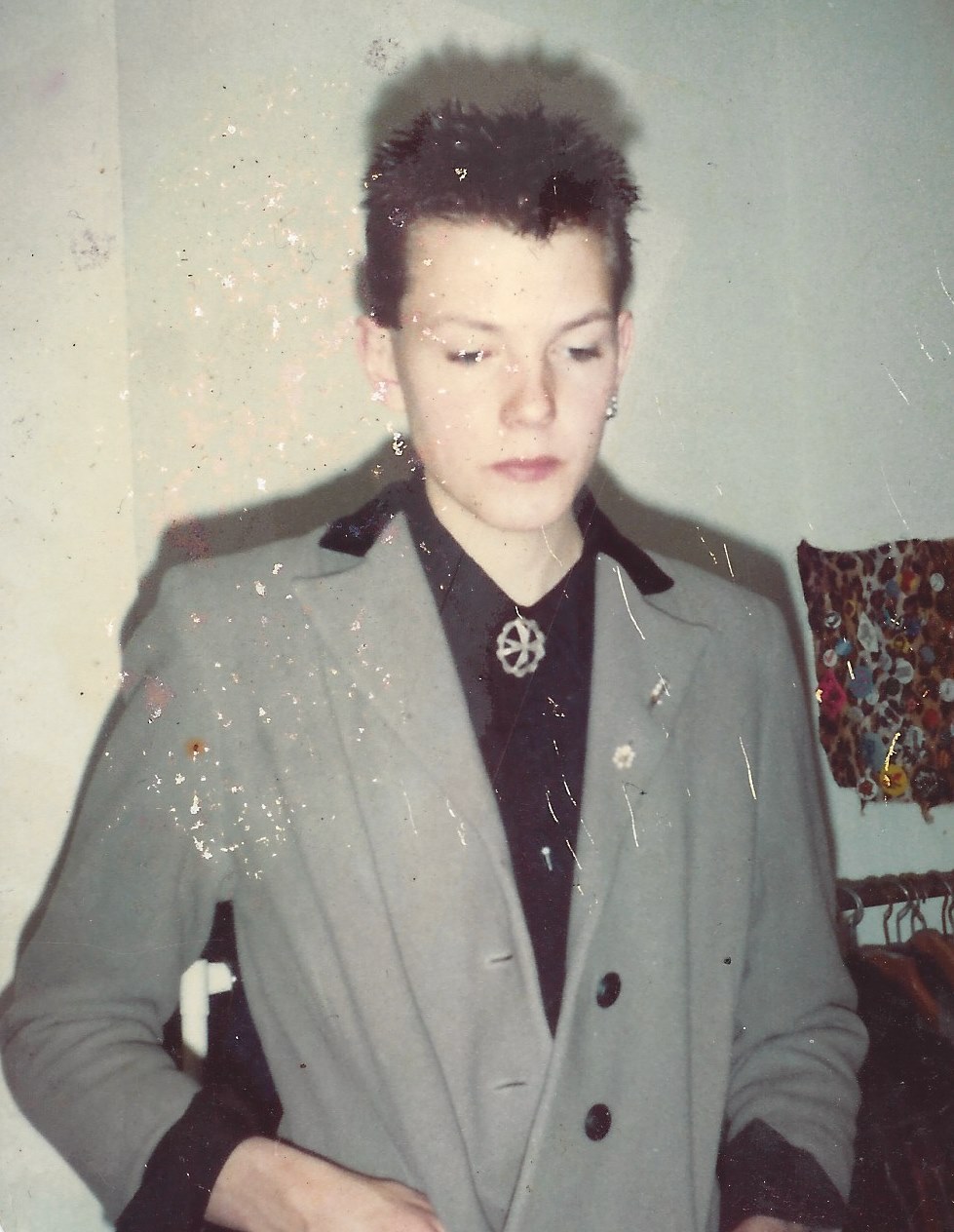 Book Review: Kevin Haskins – 'Bauhaus – Undead – The Visual History and ...