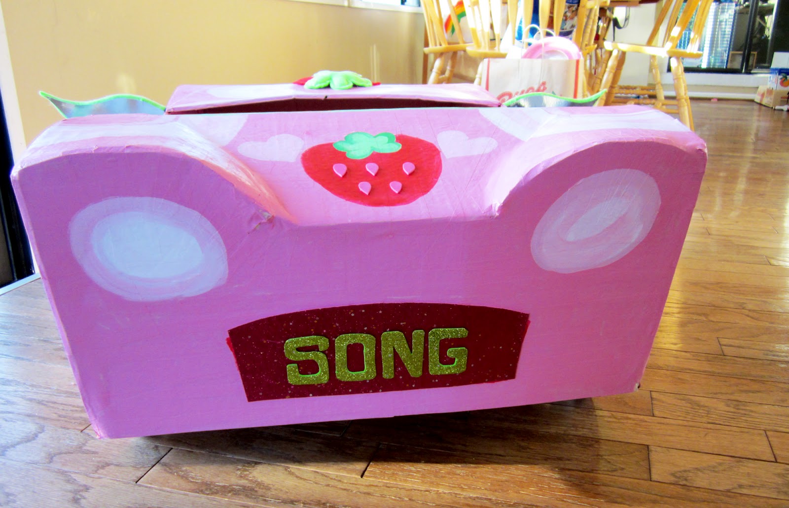 the things hannah loves: How to build a Strawberry Shortcake Car!