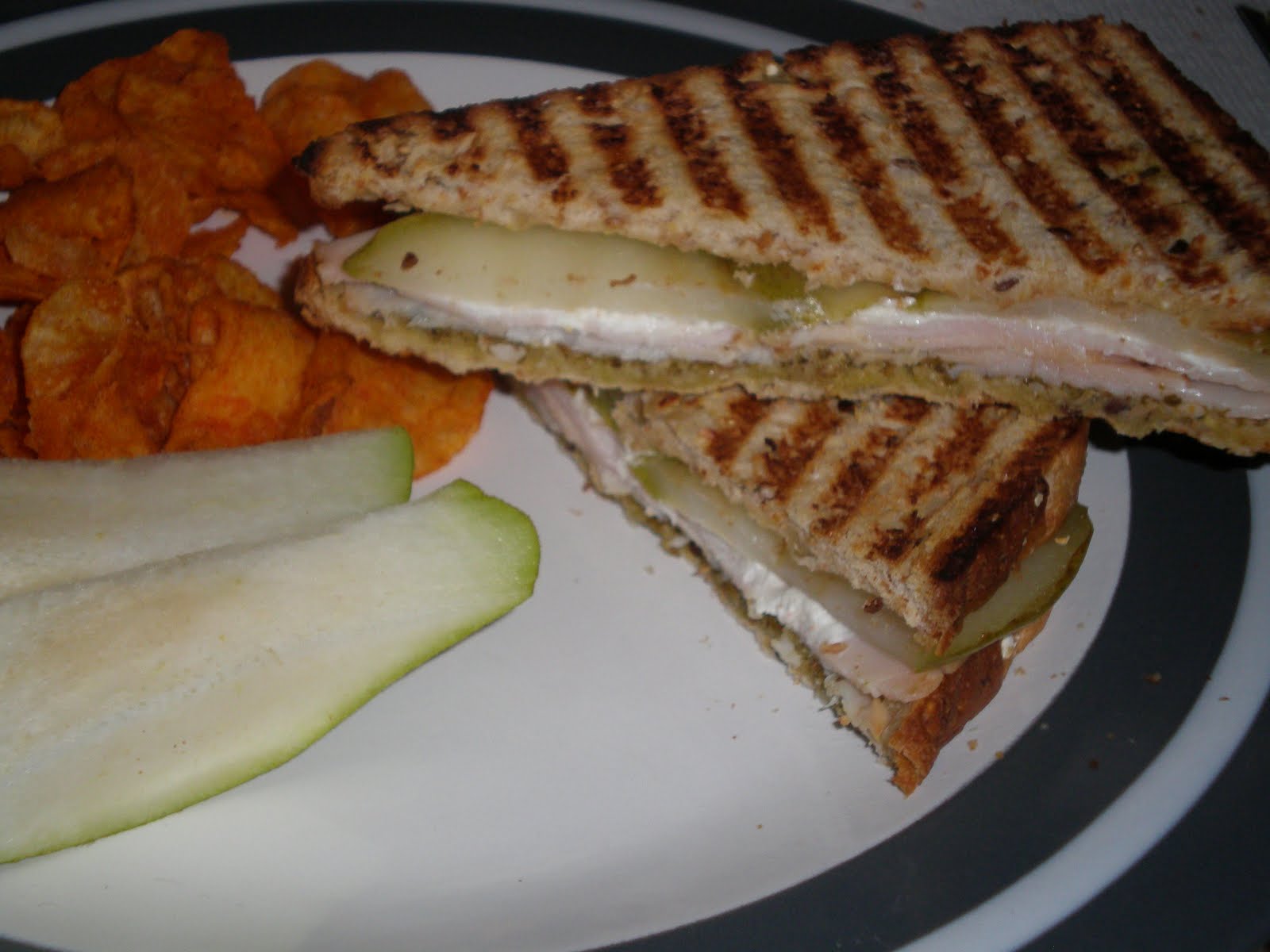 Love Thy Kitchen: Grilled Pear & Turkey Pesto Sandwich
