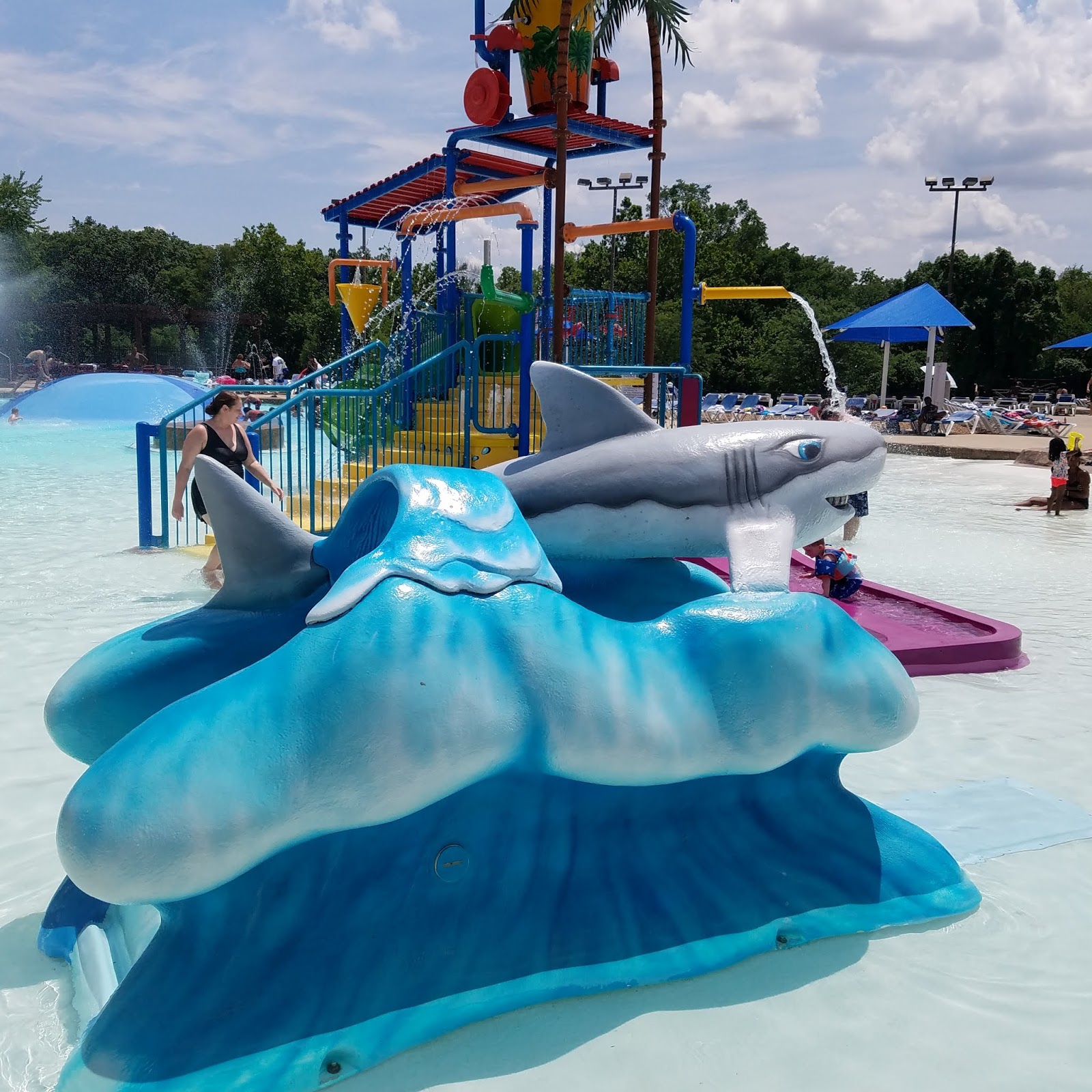 Play St. Louis: White Birch Bay Aquatic Center, Hazelwood