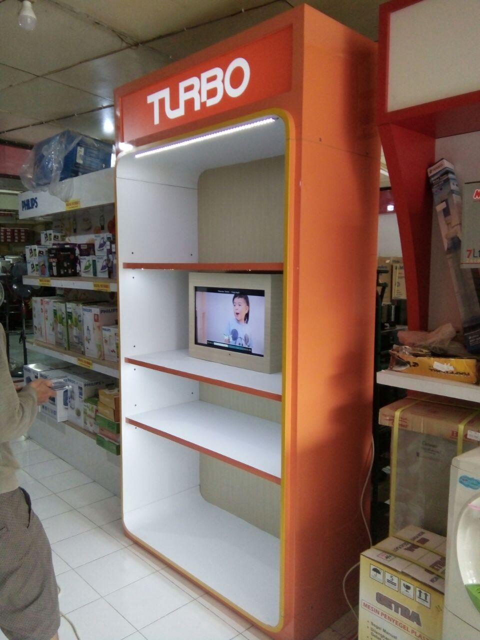 Jasa Pembuatan Lemari Display /Booth /Papan Nama /Rak /Shop Signage ...