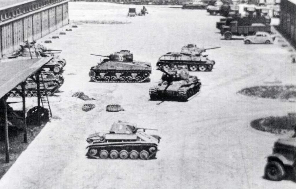 World War II in Pictures: Captured Weapons Put to Use