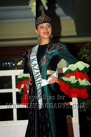 Miss Earth Through the Years: MISS EARTH 2001: NATIONAL COSTUMES