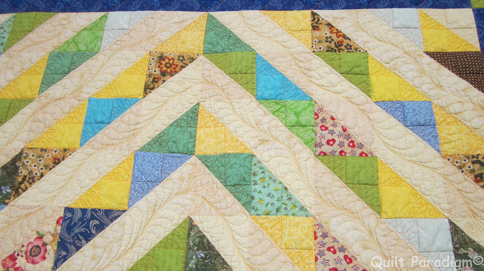 Quilt Paradigm: Quilting, quilting, quilting!! :D