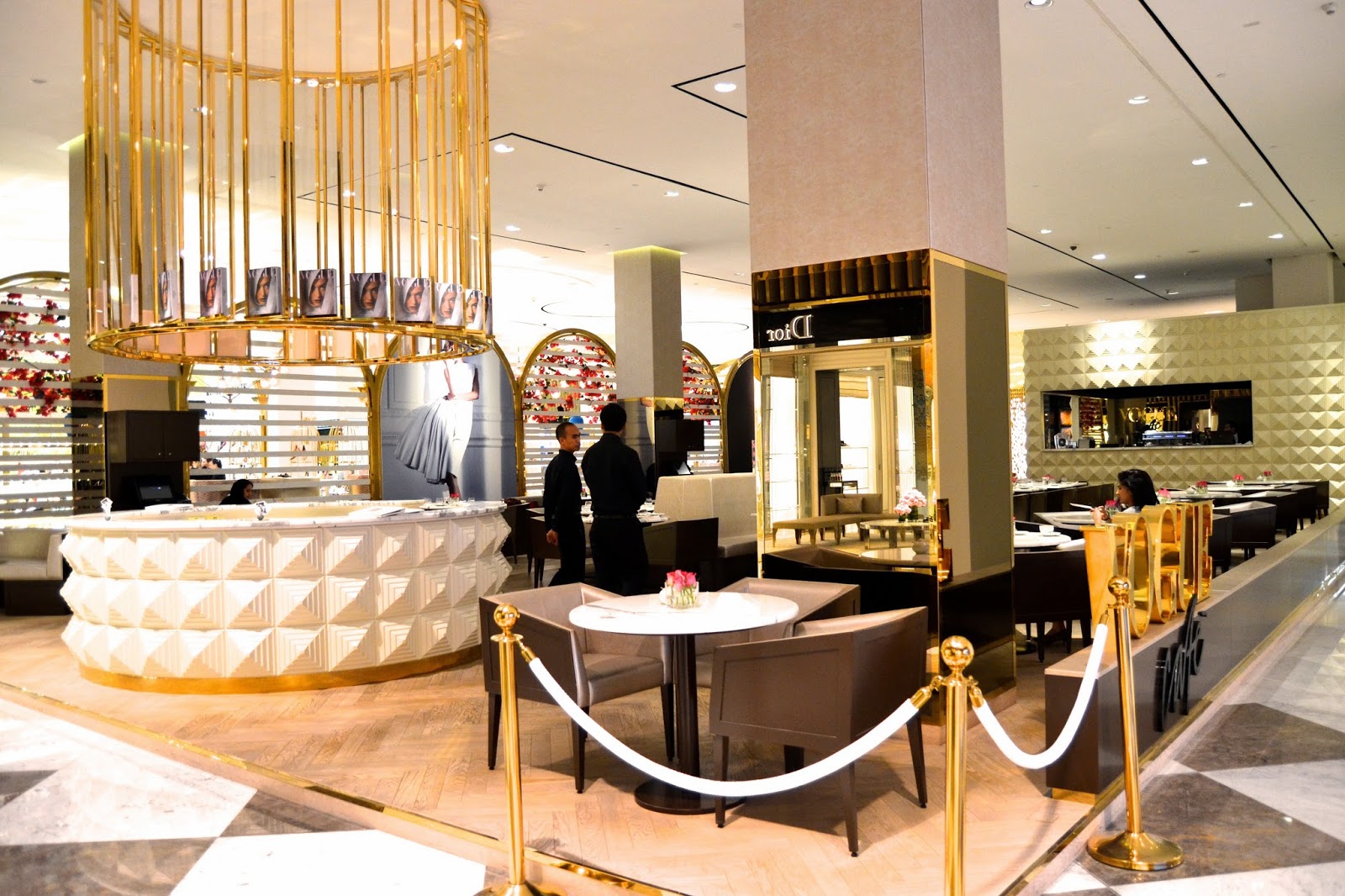 The Style Choreo: Eat Fashion. Drink Fashion at VOGUE Cafe