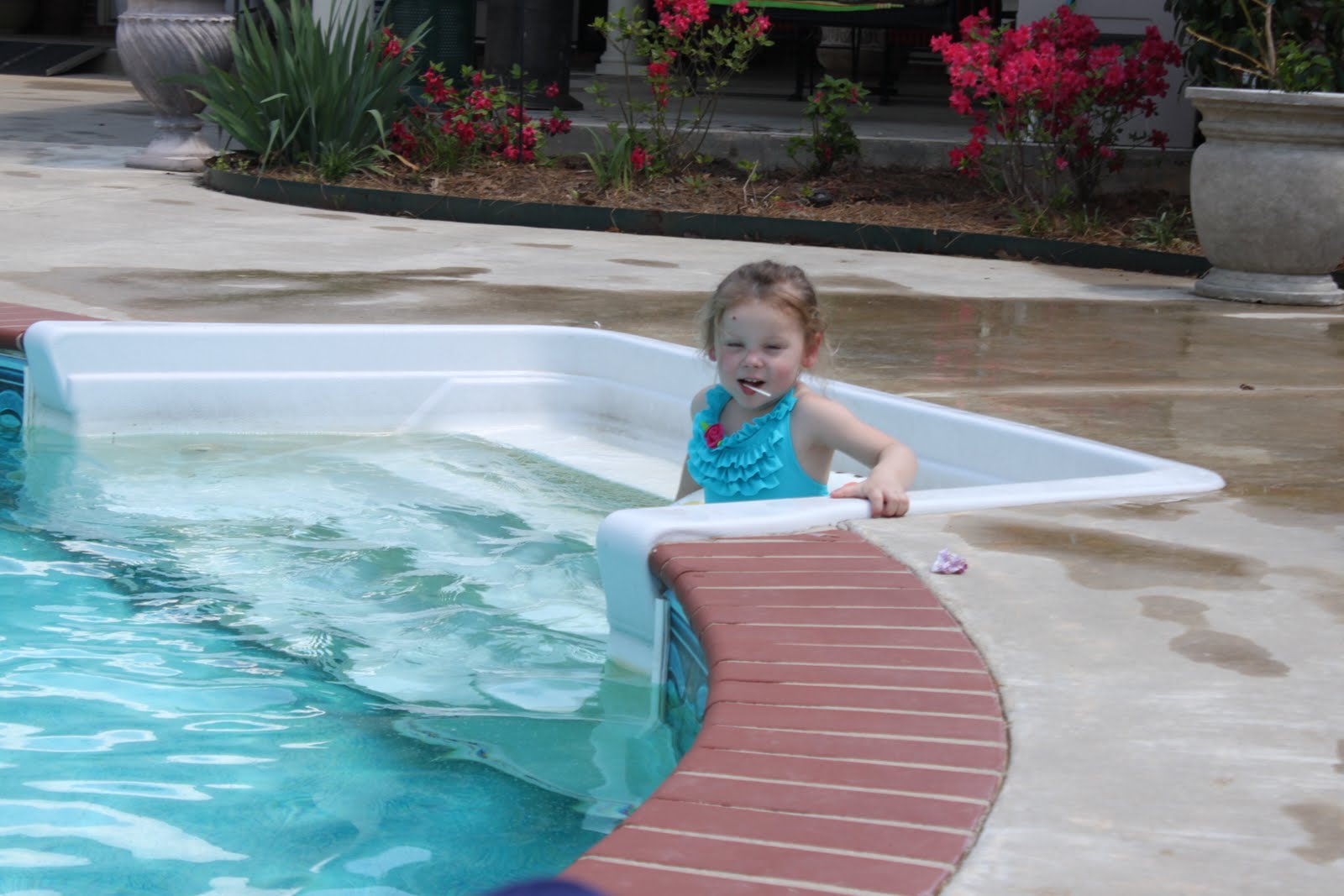 Mojoy: Swimming in April!