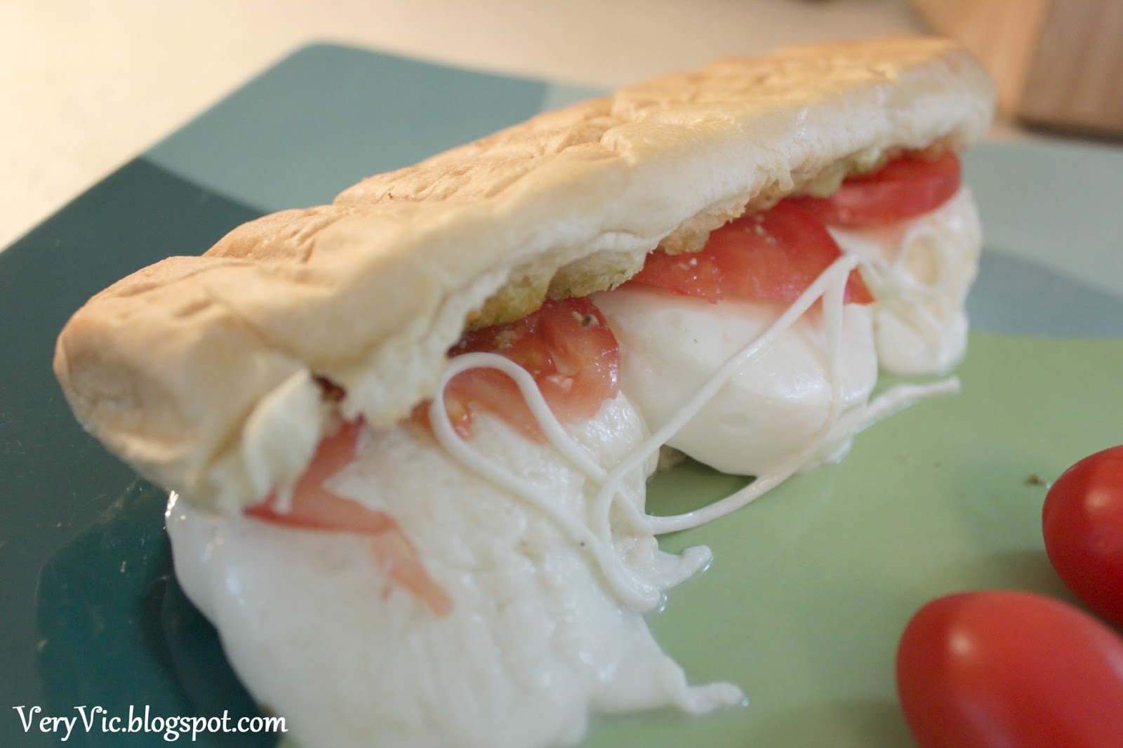 Very Vicky: Caprese Sandwich