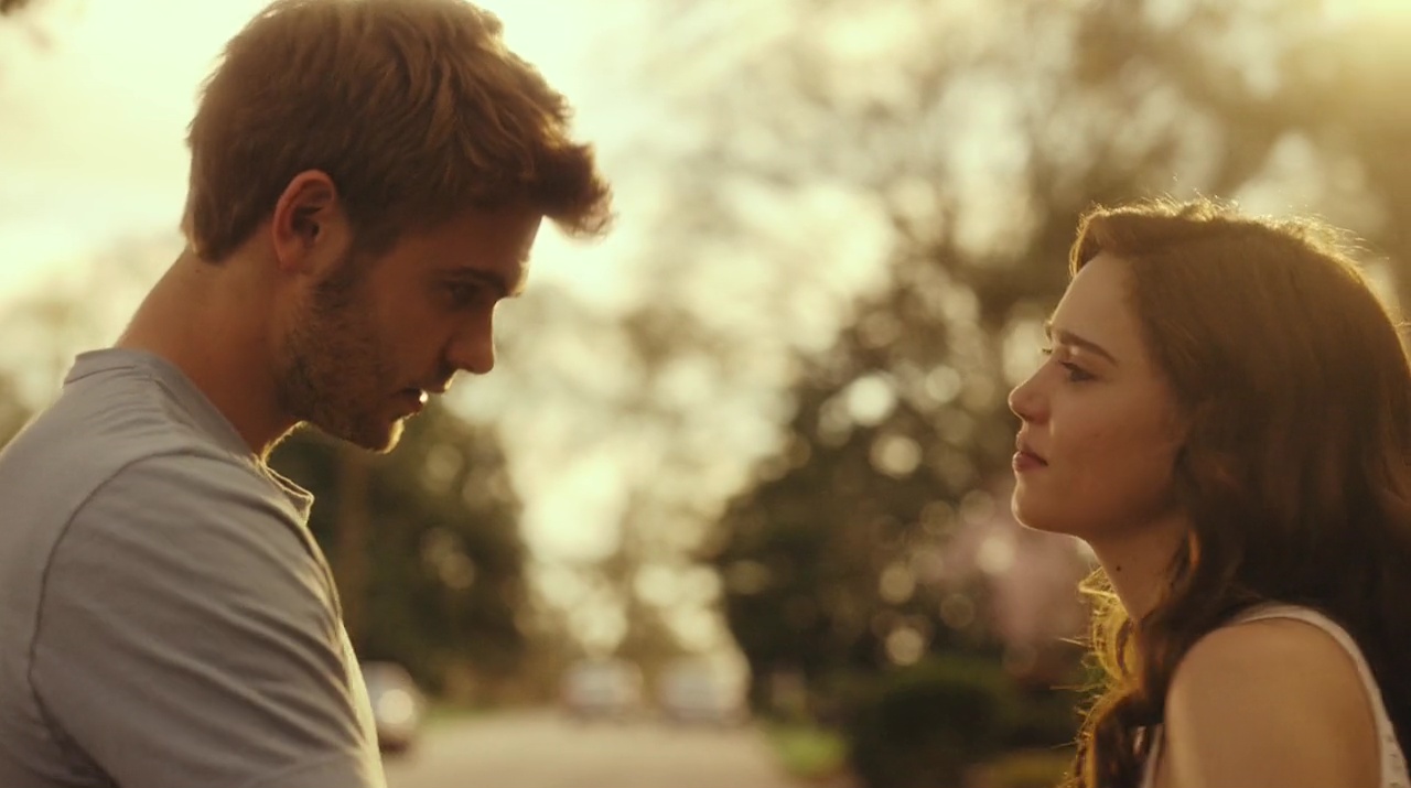 ausCAPS: Alex Roe shirtless in Rings