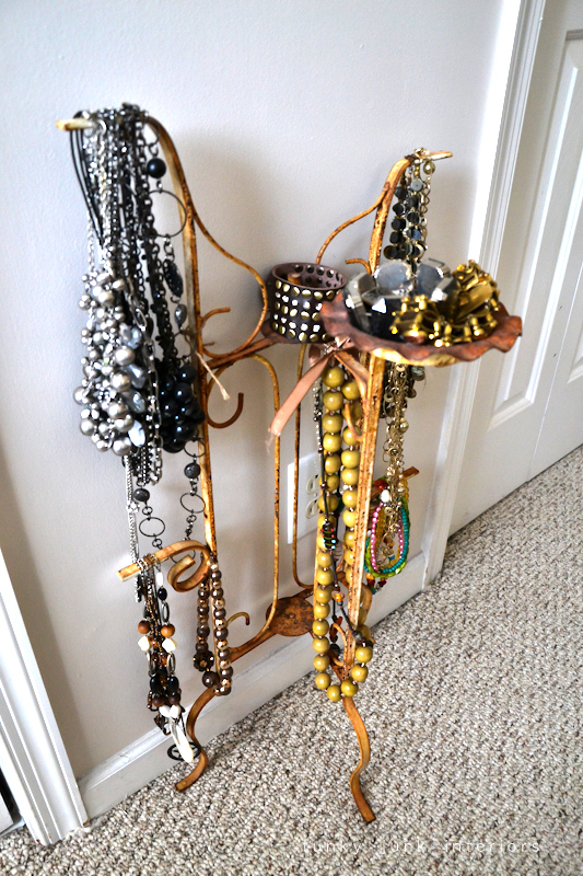 An amazing JUNK tour of Bella Rustica Linda's house - Funky Junk ...