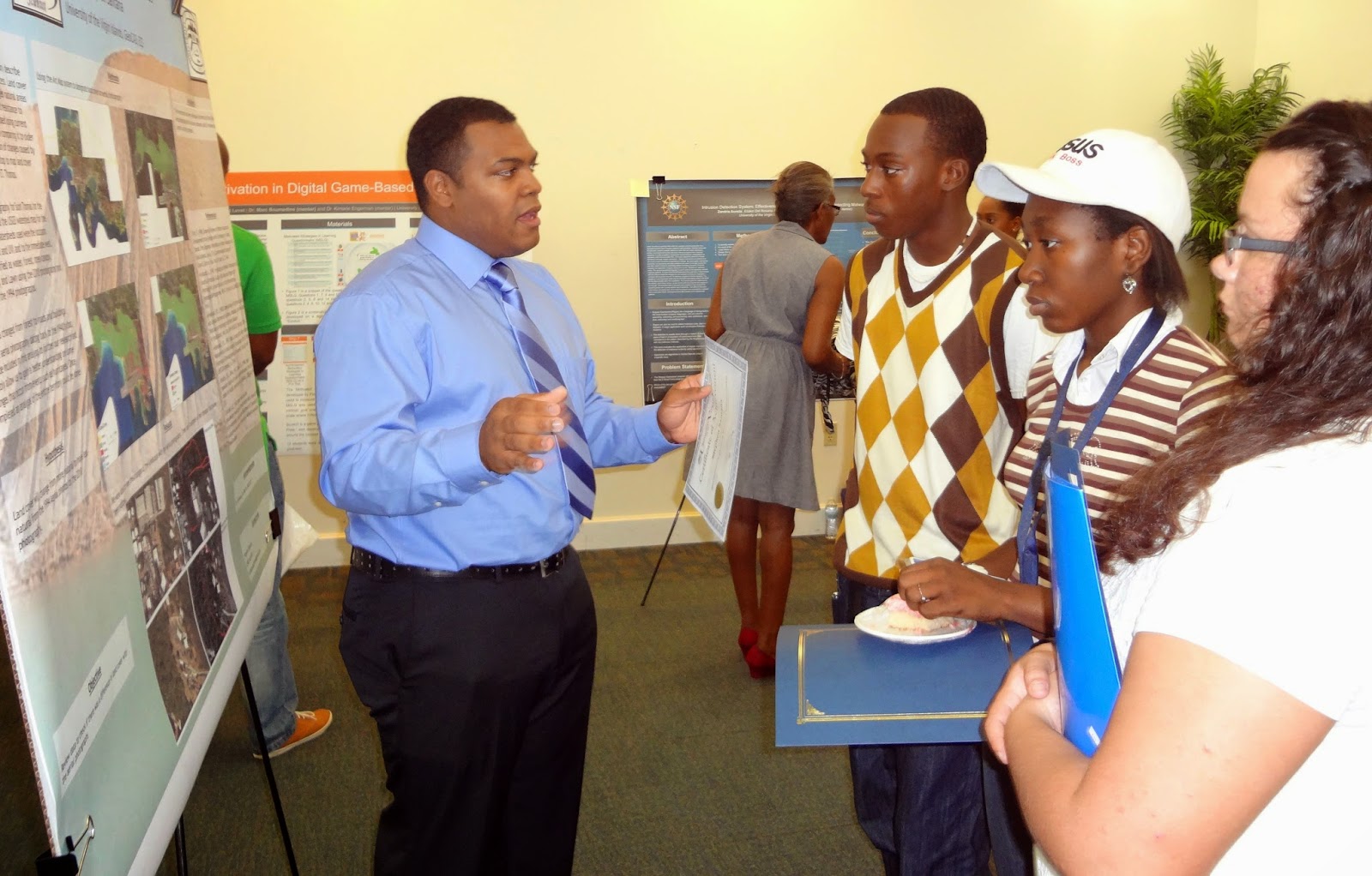 UVI Today: UVI Students Present their Work at Summer Research Symposium