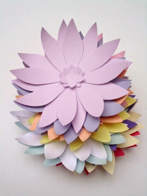 Handmade Paper-Heaven: Paper flowers - Flori mari din carton colorat