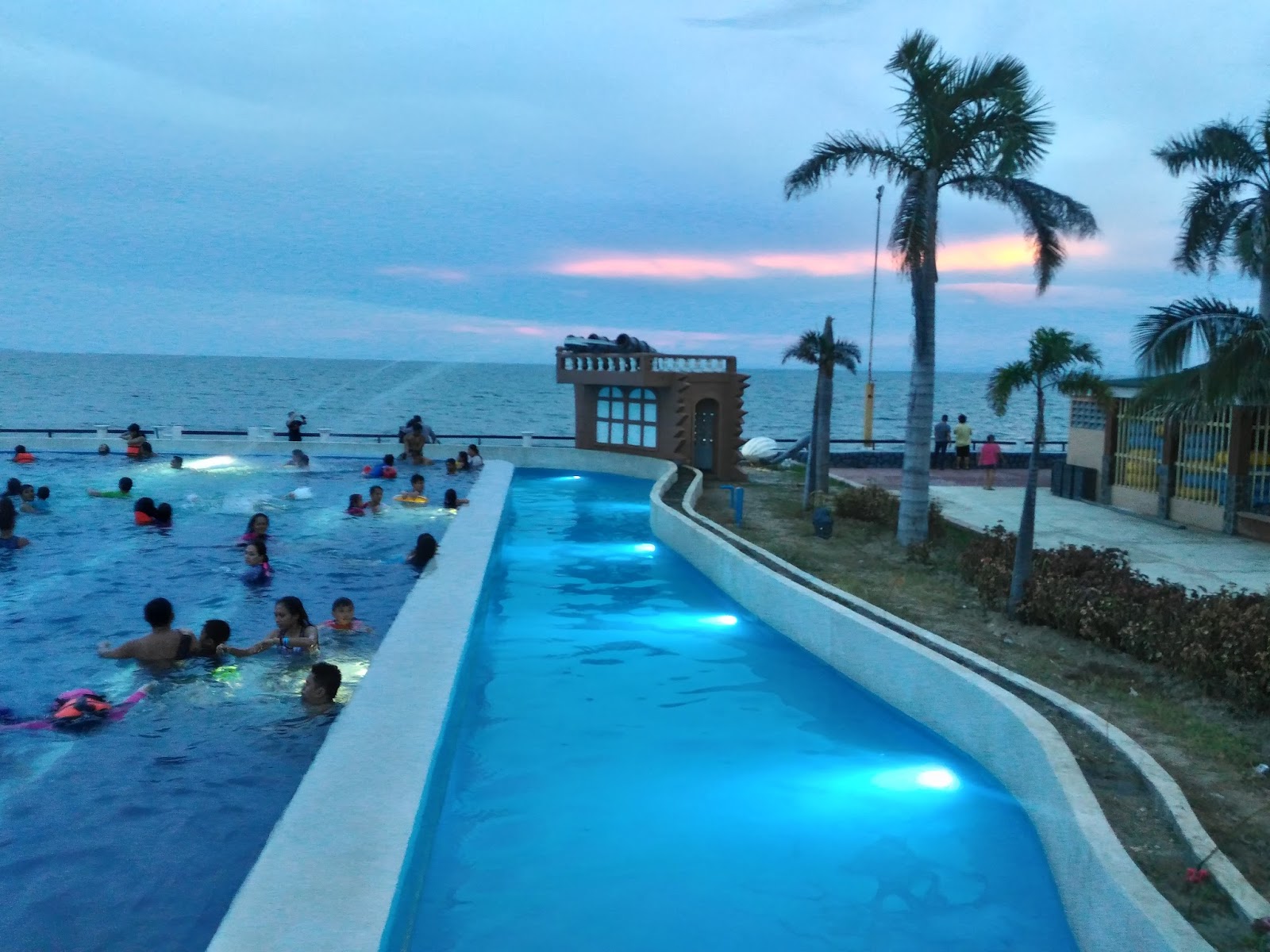 Discover Davao City Resorts: Emars Wavepool - Davao Tripper
